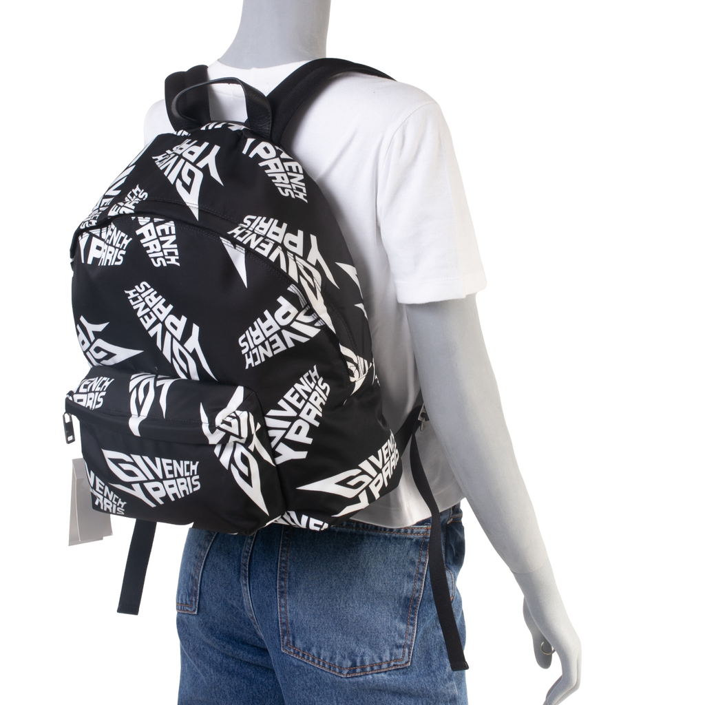 GIVENCHY BACKPACK BLACK & WHITE URBAN – Troca de Luxo